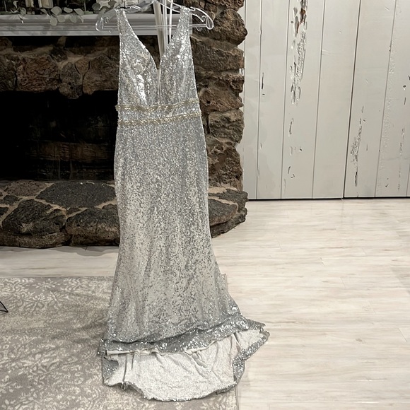 Alyce Paris | Dresses | Alyce Paris Silver Sequin Size 8 Prom Dress ...